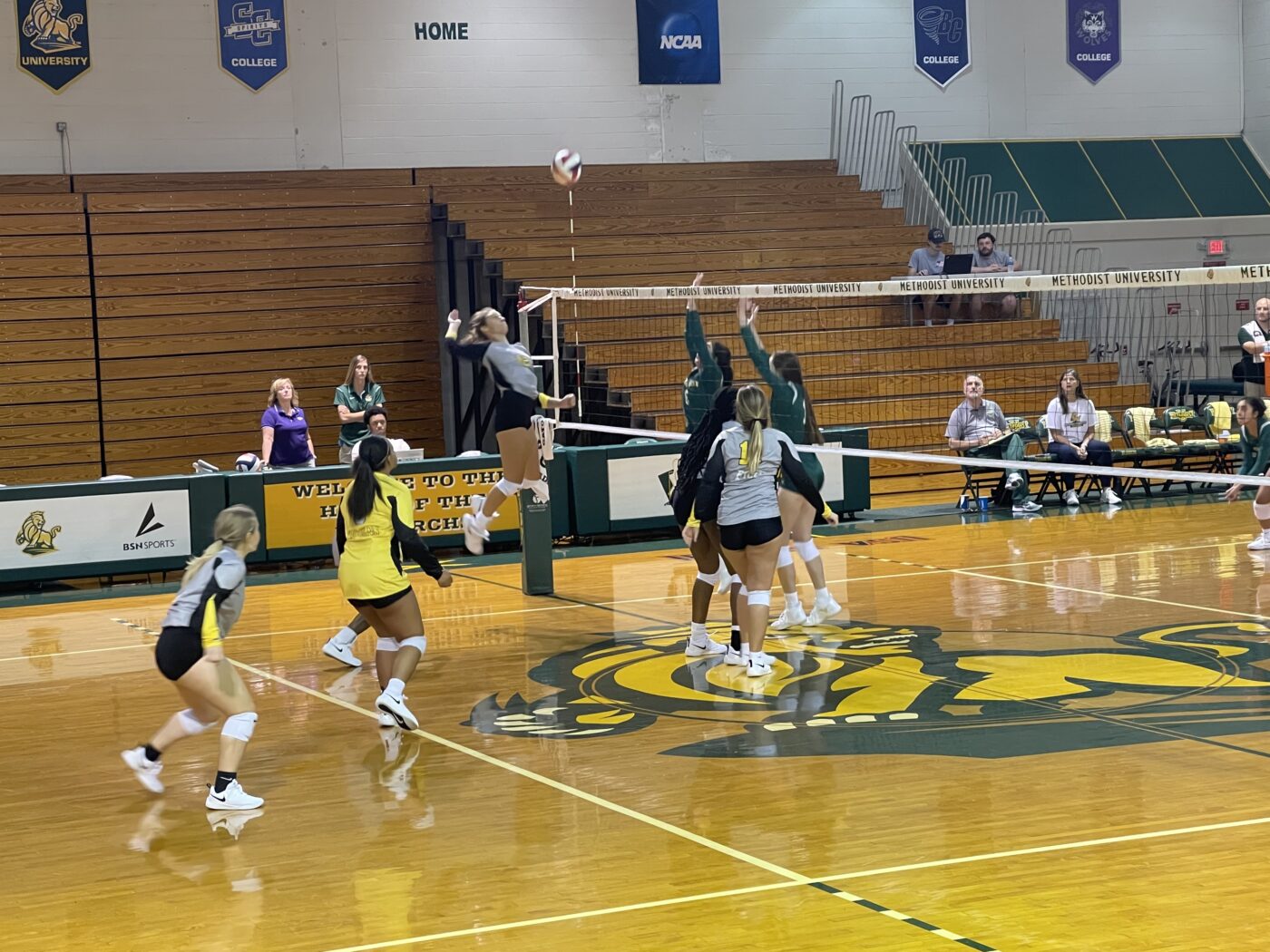 Successful Start for Volleyball, 3-1 in Tennessee - Fayetteville ...